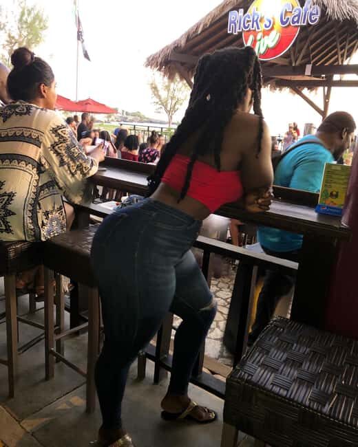 Ricks Cafe and Shopping Private Tour - What to Expect from the Tour