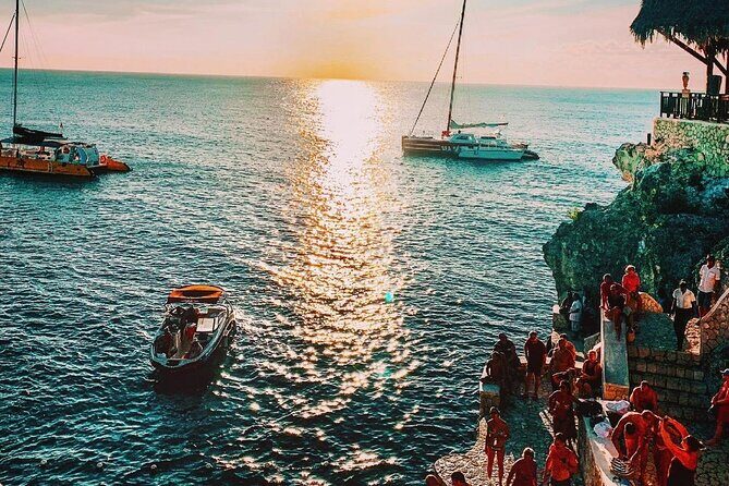 Rick's Cafe Cliff Diving and Sunset - Who Should Consider This Tour?