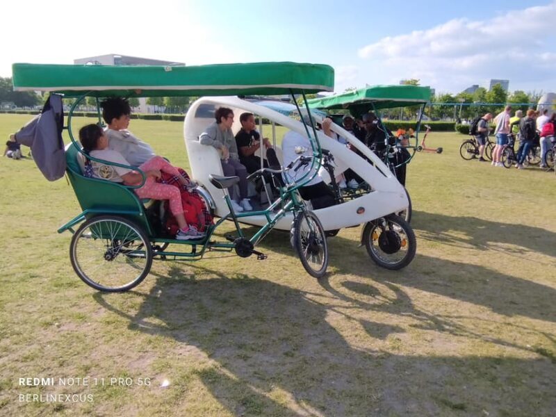 Rickshaw private driver, shared Guide Berlin Highlights - Why Choose a Rickshaw Tour in Berlin?