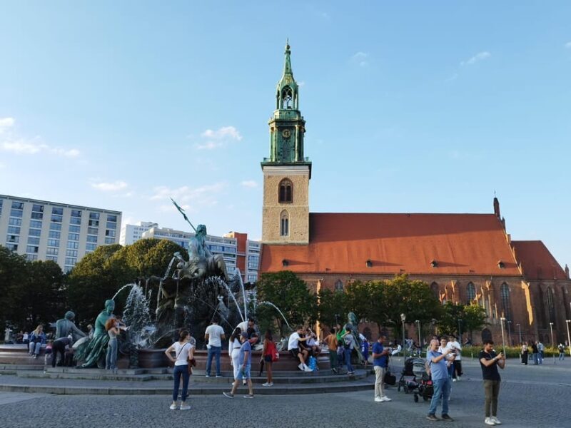 Rickshaw private driver, shared Guide Berlin Highlights - The Tour Itself: Practical Details and Expectations
