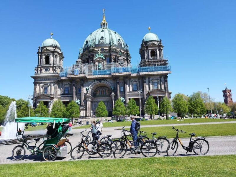 Rickshaw shared Guide Tour in small groups - Introduction: An Accessible and Engaging Way to See Berlin