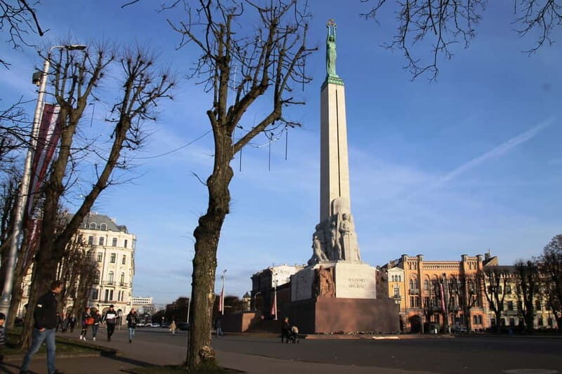 Riga: 1-Hour Old Town Tour - Architectural Highlights