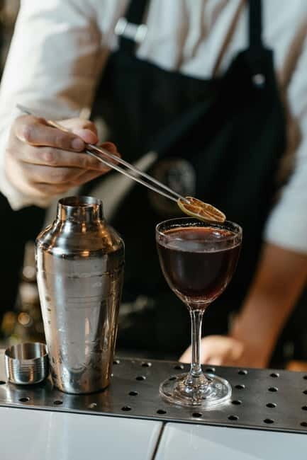 RIGA: Bar, Lounge & Rooftop Nightlife Tour - Key Points