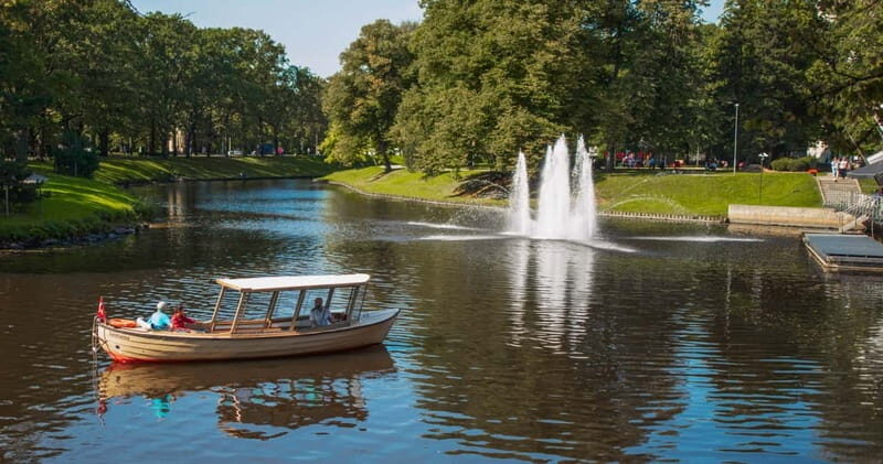 Riga: Canal Boat Sightseeing Tour With Audio guide - An Honest Look at the Riga Canal Boat Tour Experience