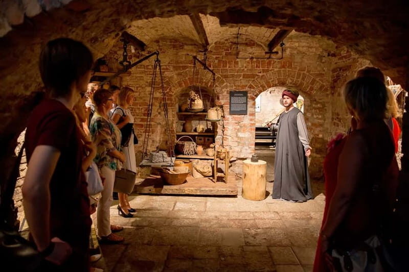 Riga: Entrance Ticket - House of the Black Heads - Practical Tips for Visiting
