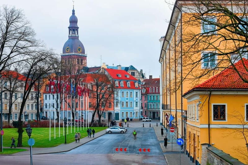 Riga: Insta-Perfect Walk with a Local - Unlocking Riga in 90 Minutes: What to Expect