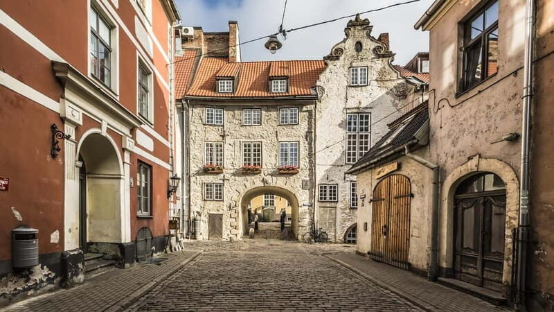 Riga Medieval combined walking/transportation guided tour - FAQ