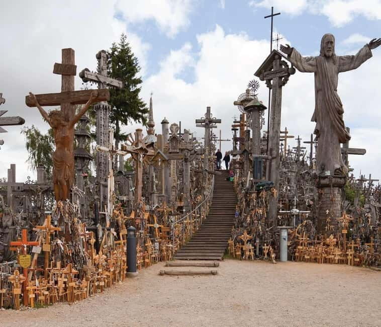 Riga: Private Tour to Hill of Crosses and Rundle Palace - Pickup in Riga