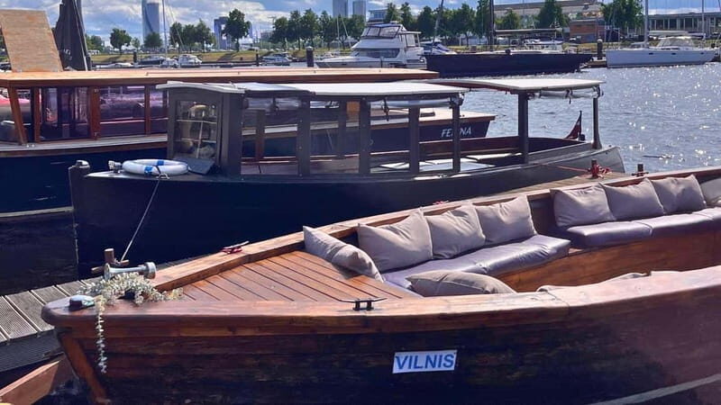 Riga: Sightseeing Cruise with Welcome Drink and Audio Guide - Key Points