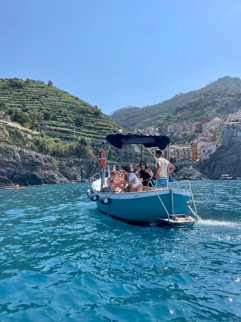 Riomaggiore: Guided Boat Tour around Cinque Terre - Who Is This Tour For?