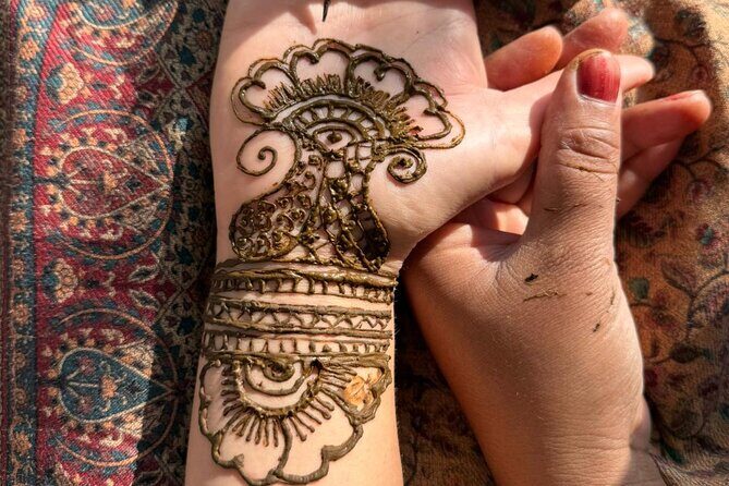 Rishikesh: Traditional Henna Art Making at Home Stay in Tapovan - Practical Details & Tips
