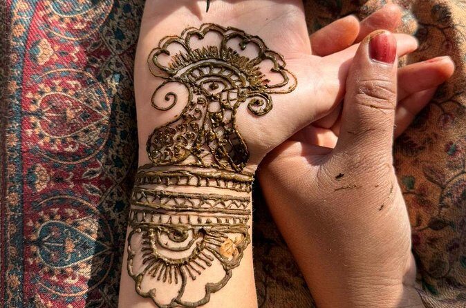Rishikesh: Traditional Henna Art Making at Home Stay in Tapovan - FAQs