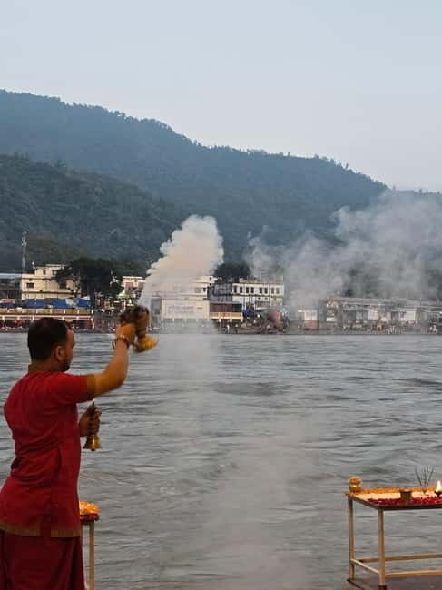Rishikesh: Walking Tour with Lakshman Jhula & Ganga Aarti - Who Should Consider This Tour?
