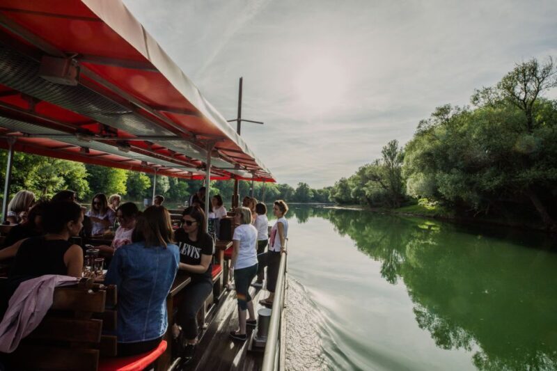 Riverboat tour by replica of a traditional itna laa boat - FAQ