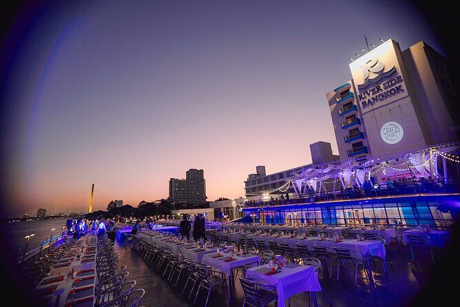 Riverside Carnival Dinner Cruise Bangkok - Why This Cruise Offers Good Value