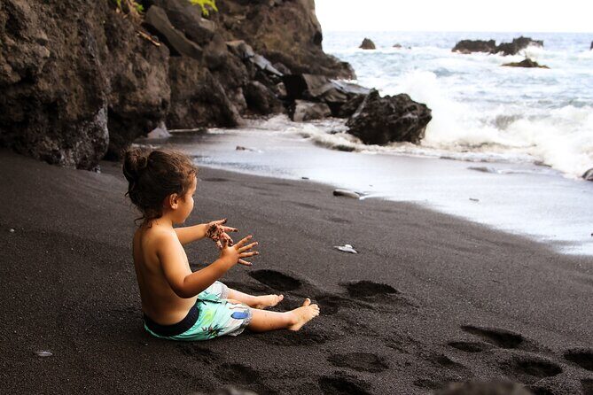 Road To Hana Captured In Photography and Video - Exploring the Road to Hana with Photography and Video: A Detailed Review