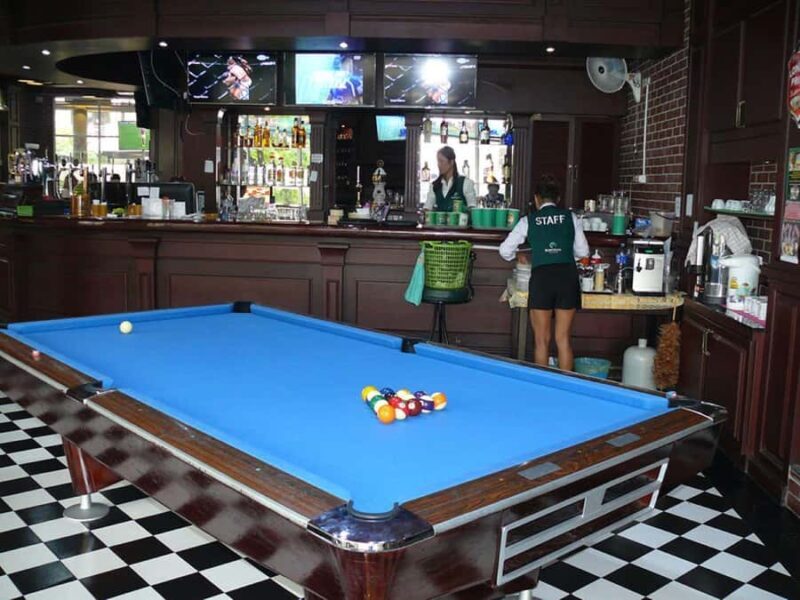 Robin Hood Tavern special 3-Course Meals & table reservation - The Dining Experience: What to Expect