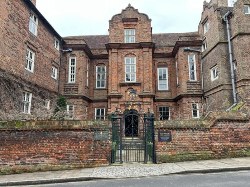 Rochester: Private 2hr Walking Tour with a Blue Badge Guide - What You’ll Appreciate (and Possible Drawbacks)