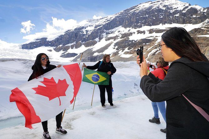 Rockies Christmas Premium Tour - Day 1: Vancouver to the Mountains