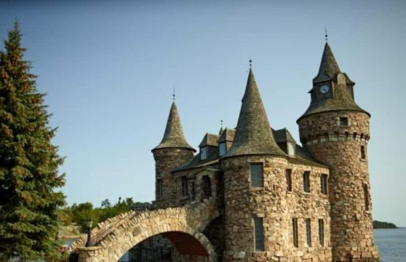 Rockport, ON: 1000 Islands /Boldt Castle Sightseeing Cruises - The Sum Up