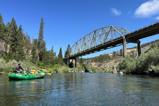 Rogue River Half Day Rafting Trip and Hellgate Canyon - A Close Look at the Rogue River Half Day Rafting Trip