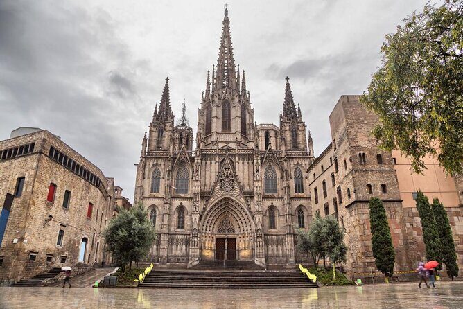 Roman and Medieval Side of Barcelona  Private Walking Tour - Key Points