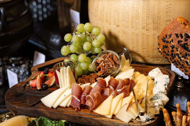 Romantic Dinner at Bovinos Steakhouse - An In-Depth Look at the Romantic Dinner Experience