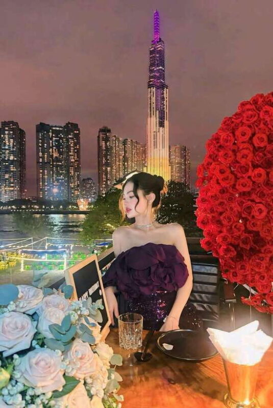 Romantic Honeymoon Dinner With Sightseeing Cruise On River - Frequently Asked Questions