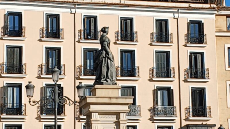 Romantic Madrid in the 19th century - The Essence of the Tour: A Window into a Changing Madrid
