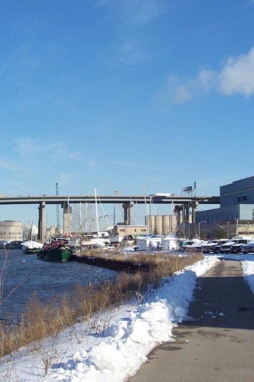Romantic Milwaukee Private Walking Tour - Crossing into Downtown: Stories of Love and History