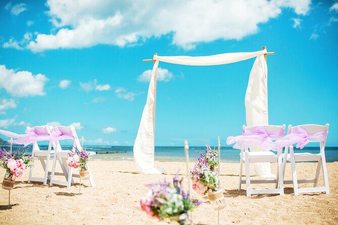 Romantic Oceanfront Beach Wedding in Honolulu - How It Fits Different Types of Couples