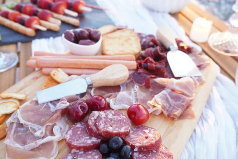 Romantic picnic in Corinth by the sea - Who Should Consider This Experience?
