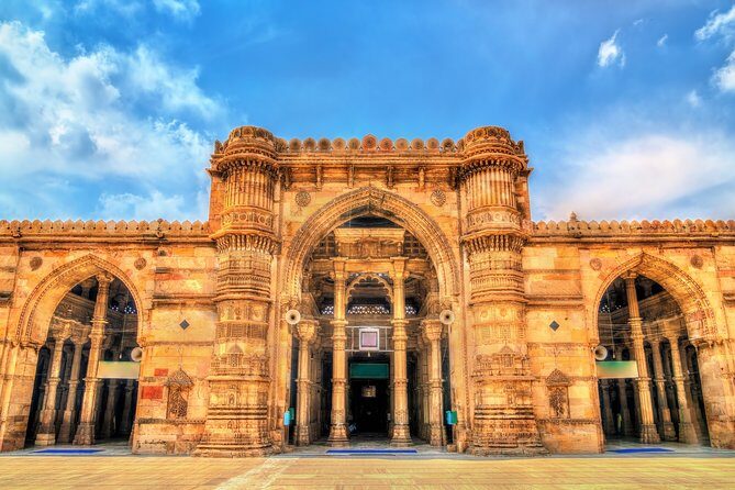 Romantic tour in Ahmedabad - An Overview of the Experience