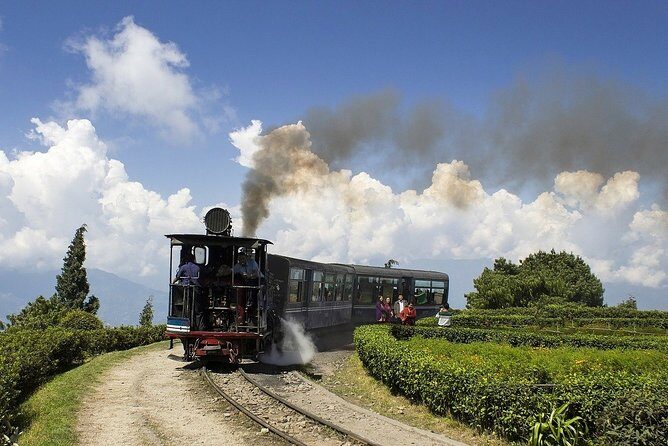 Romantic tour in Darjeeling - Exploring Darjeeling’s Romantic Corners in Just Two Hours