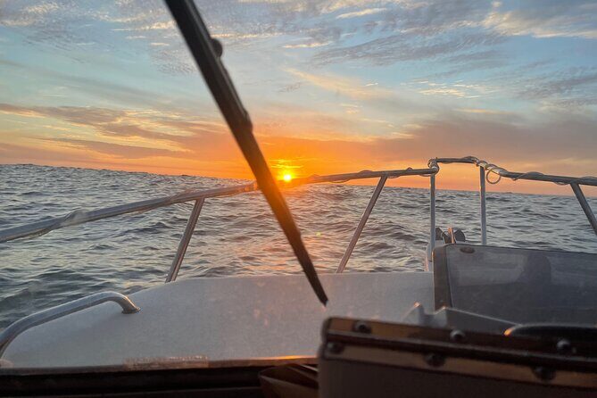 Romantic Wine and Cheese Boat Tower Cruise - Who Should Book This?