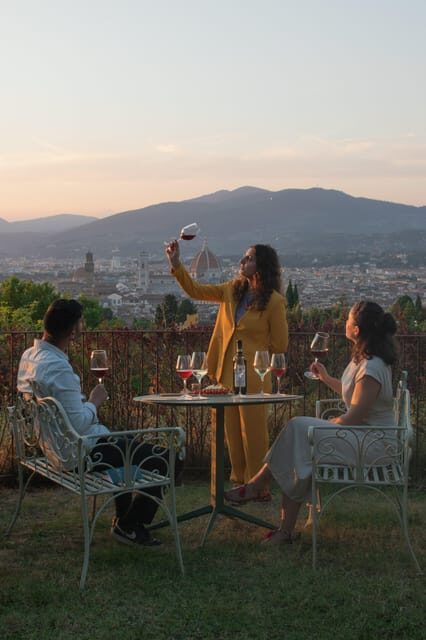Romantic wine tasting in a secret place overlooking Firenze - Key Points