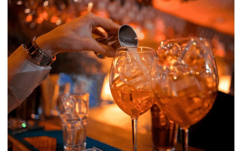 Rome: Aperitif At Sunset And Trastevere Walking Tour - What You Can Expect During the Tour