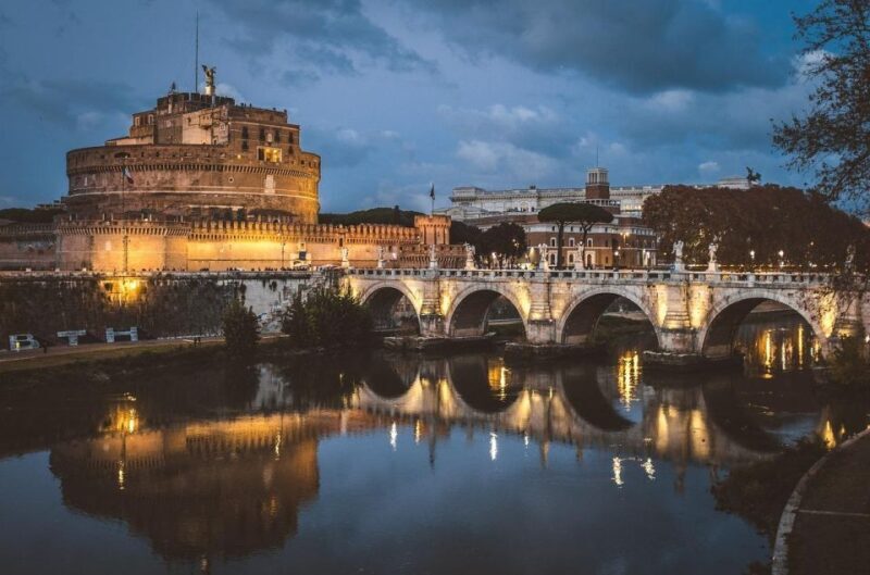 Rome by night in Mercedes Van 2 hour - The Experience and Authenticity