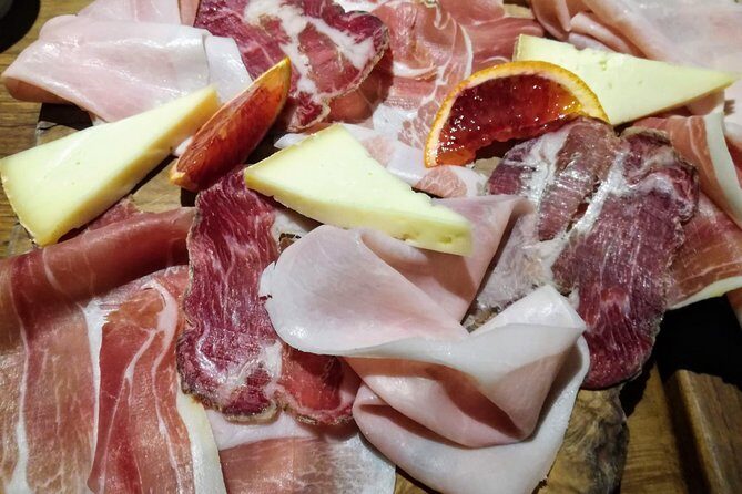 Rome Campo de Fiori and Jewish Ghetto Street Food Tour - The Itinerary: Walking and Tasting Through Rome’s Historic Neighborhoods