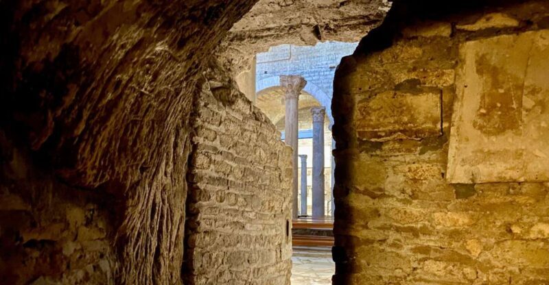 Rome: Catacombs & St Clement's Underground Semi-Private Tour - Practical Tips for the Tour