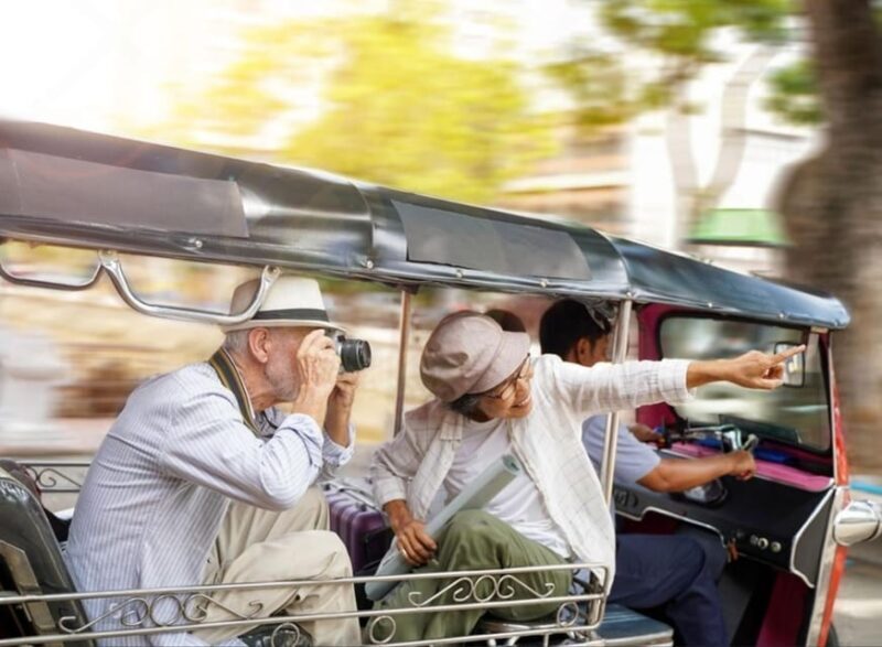 Rome City Sightseeing by Golf Cart Or Tuk Tuk (Private) - First Impressions and Logistics