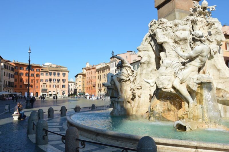 Rome: Colosseum and historic centre private walking tour - Key Points