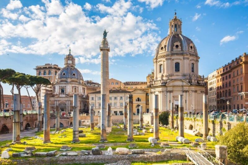 Rome: Colosseum Arena, Roman Forum & Palatine Tour - Climbing Palatine Hill