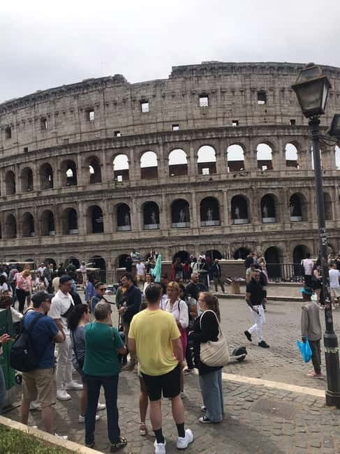 Rome: Colosseum Exterior Walk with Souvenir Video & Photos - Who Should Consider This Tour?
