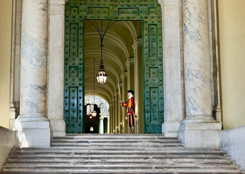 Rome Dedicated Entry St Peter's Basilica, Grottoes & Square - Key Points