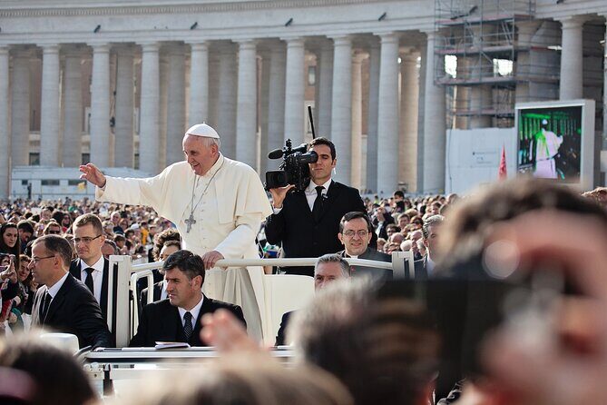 Rome: Escorted Papal Audience Experience with Entry Ticket - A Close Look at the Experience
