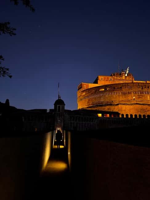 Rome: Evening Tour of Passetto di Borgo and Audio Guide App - Key Points
