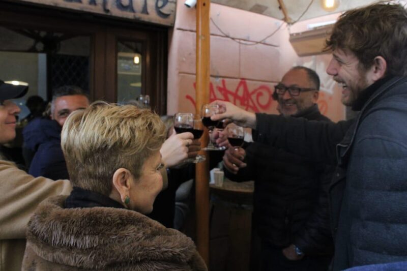Rome: Food & Wine Tour with a local guide in Trastevere - Key Points