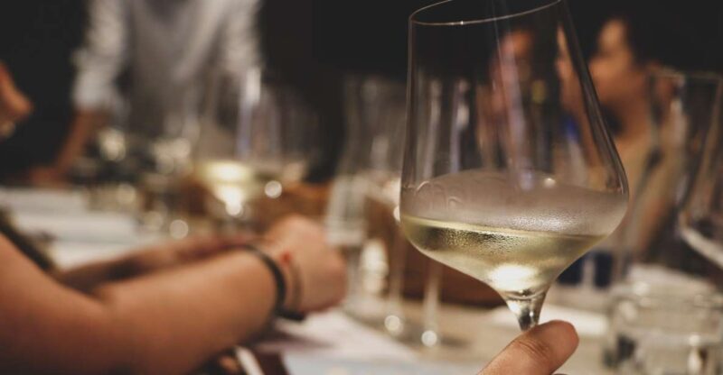 Rome: Guided Italian Wine Tasting Experience - Group Size and Atmosphere