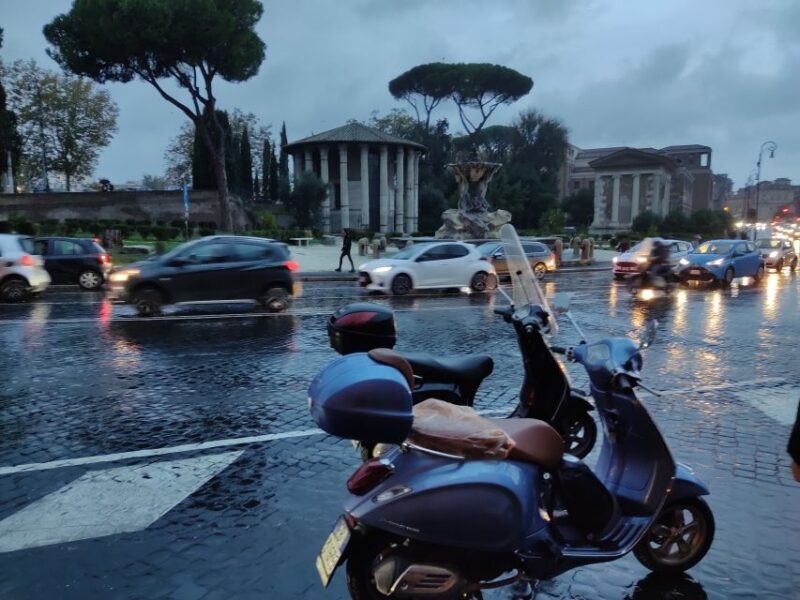 Rome: Guided Vespa City Tour - Key Points